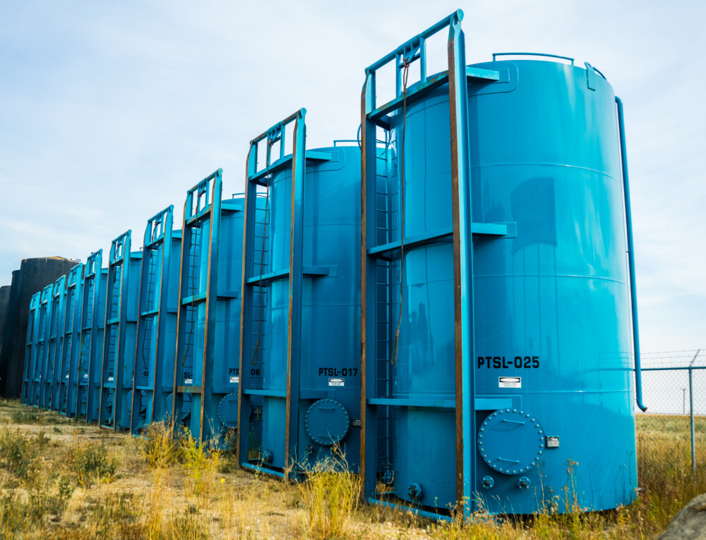 400 BBL Upright Skid Mounted Sloped Bottom Frac Tanks | Inclusive Energy